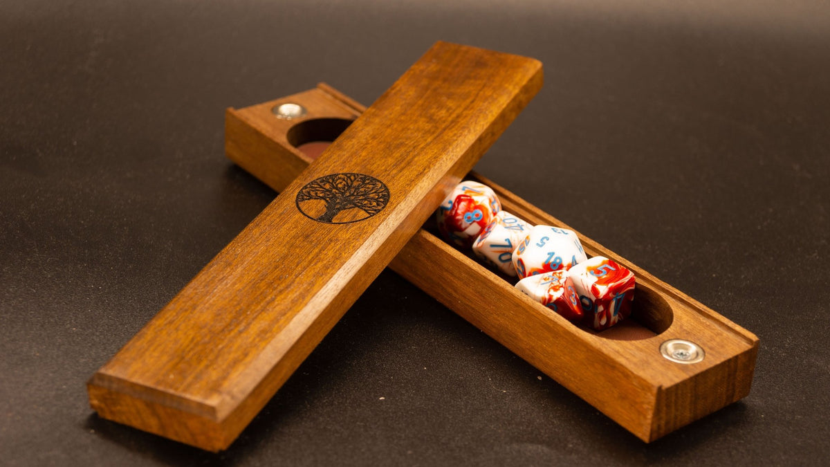 Walnut Dice Case – Druid's Oak